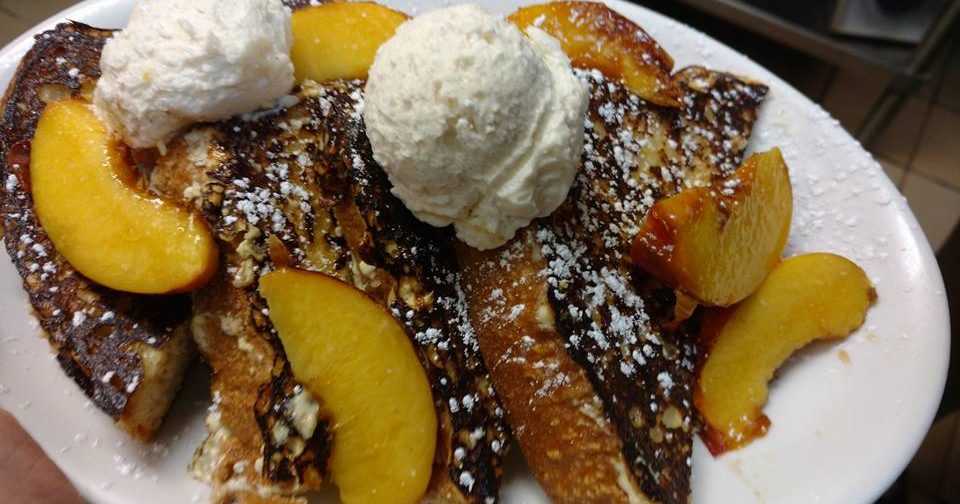 Colossal Cafe - Como | Visit Saint Paul